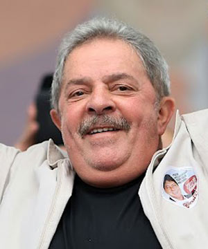 Lula comemora 67 anos ao lado de autoridades