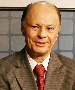 Biografia de Edir Macedo foi o livro mais vendido no Brasil em 2014